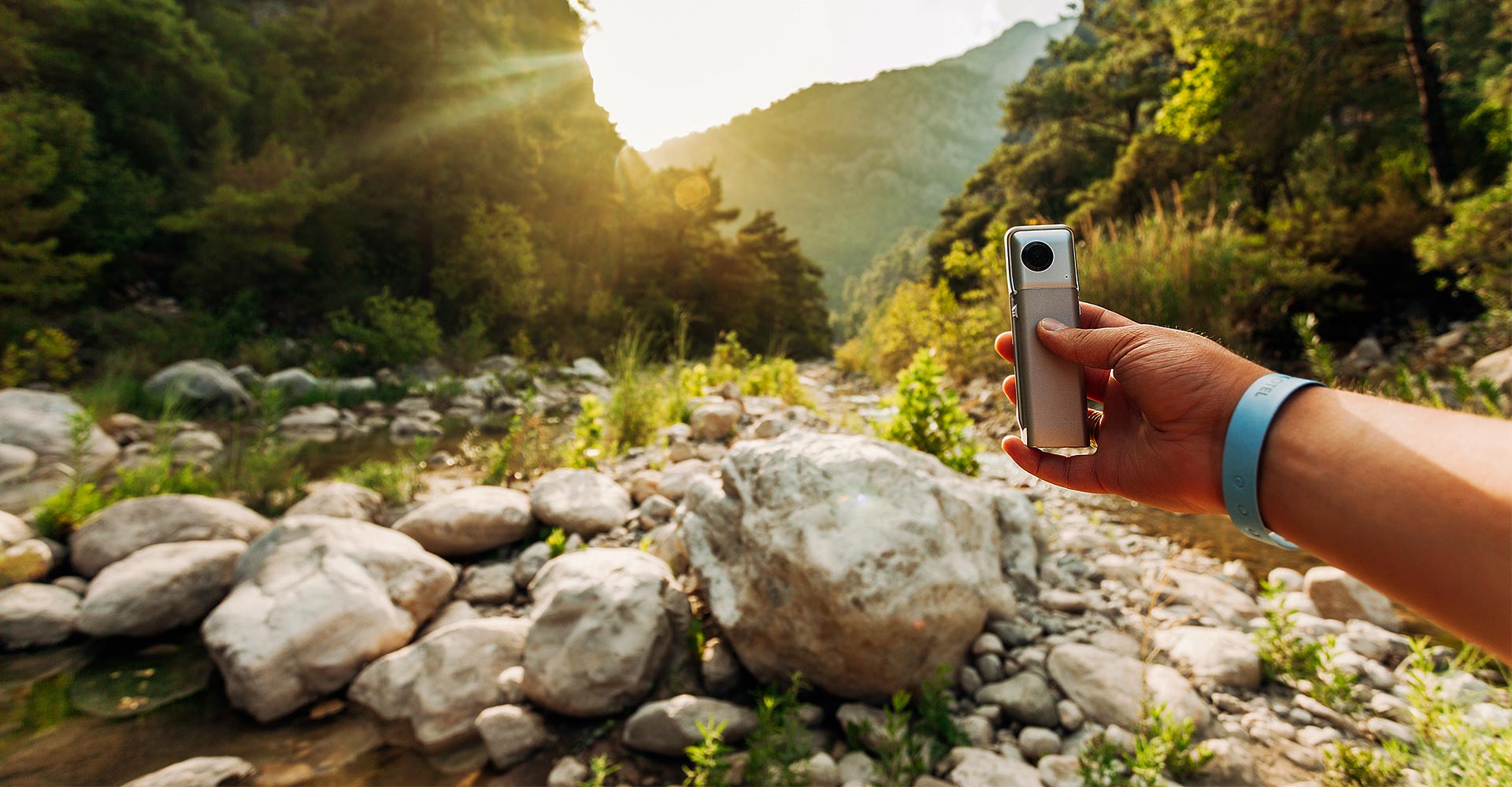 360 VIEWER - View images, photos and renders in interactive 360º